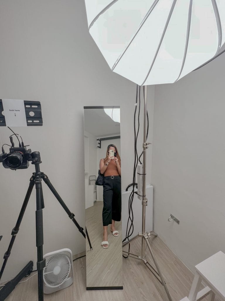 UFOTO Self Portrait Studio: A Minimalist Self Shoot Studio in the South!